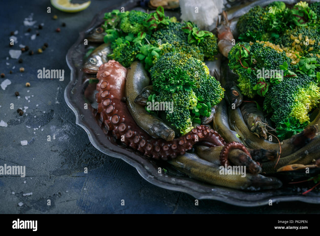 Shellfish Assortment Stock Photos & Shellfish Assortment Stock Images ...