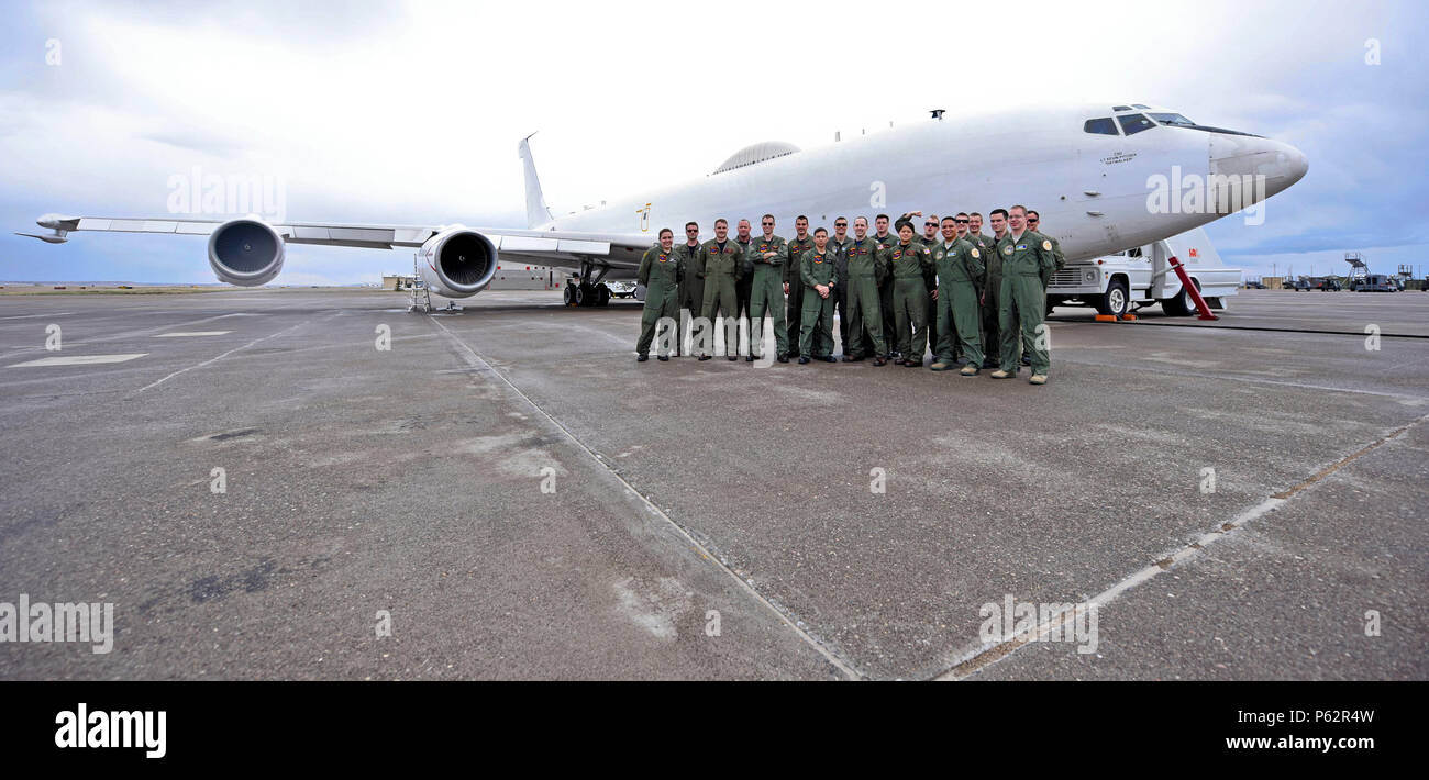 The joint Air Force and Navy crew of an E-6B Mercury Airborne Launch ...