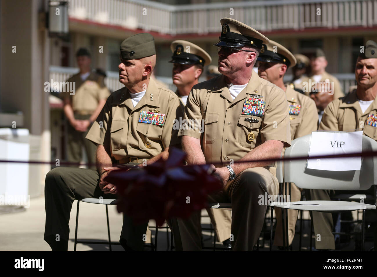 MARINE CORPS BASE CAMP PENDLETON, Calif. – Lt. Gen. David Berger (left ...
