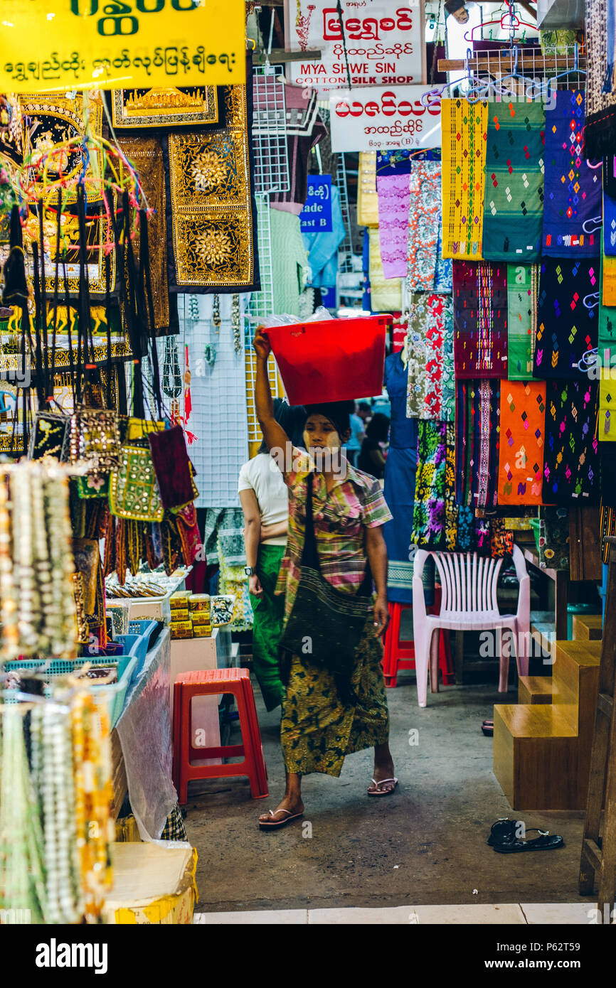 Yangon aung san market indoor market hi-res stock photography and ...