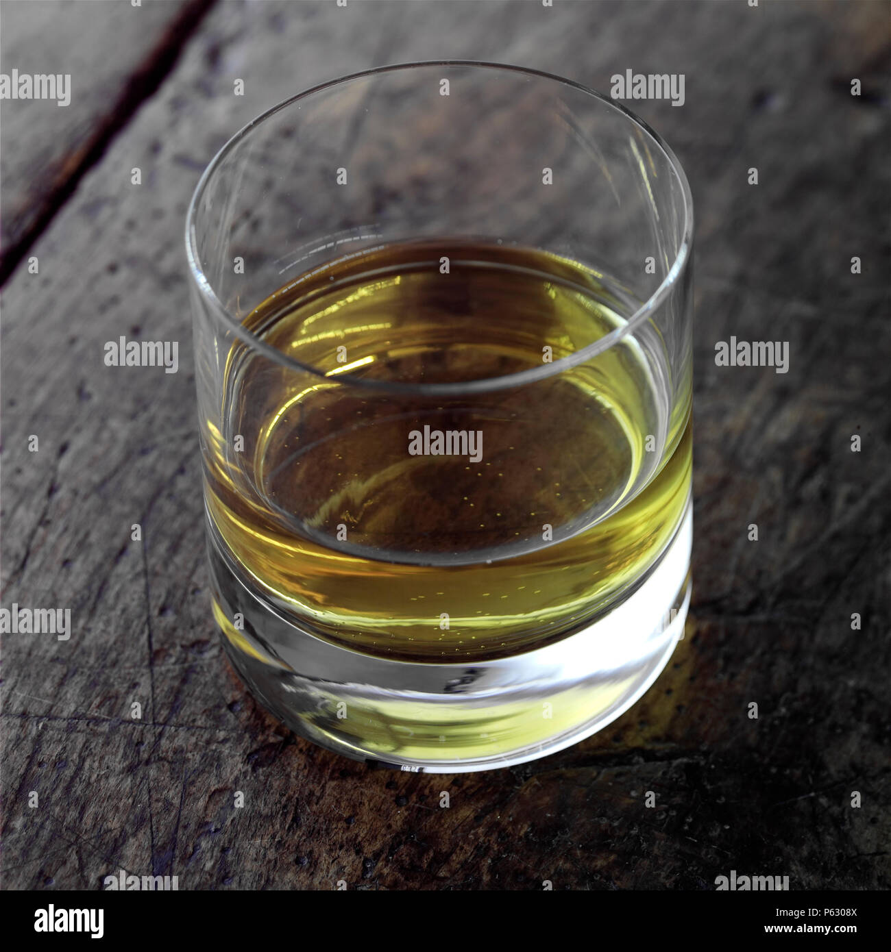 Whiskey dram glass hi-res stock photography and images - Alamy