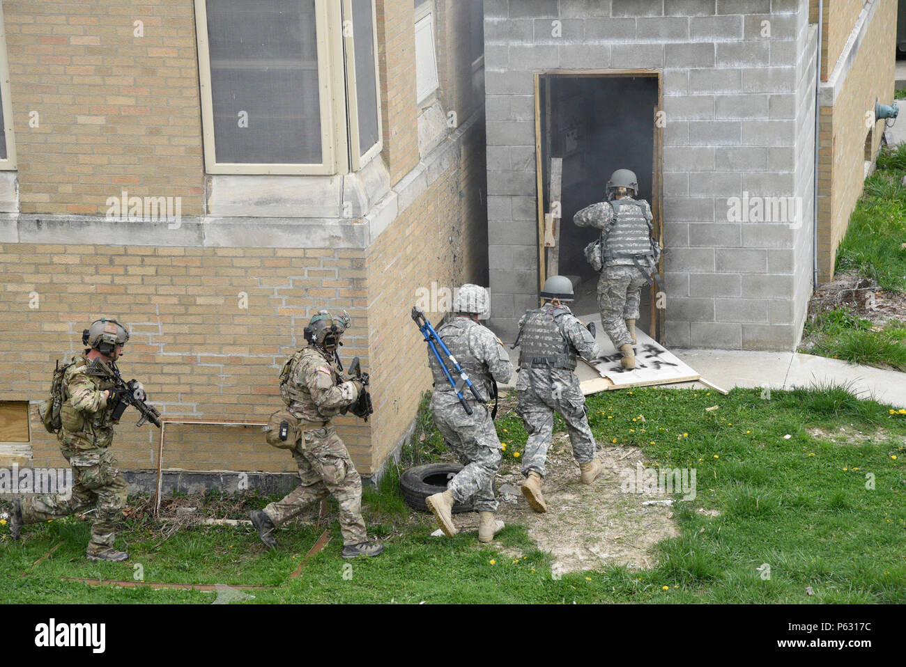 Muscatatuck urban training center hi-res stock photography and images ...