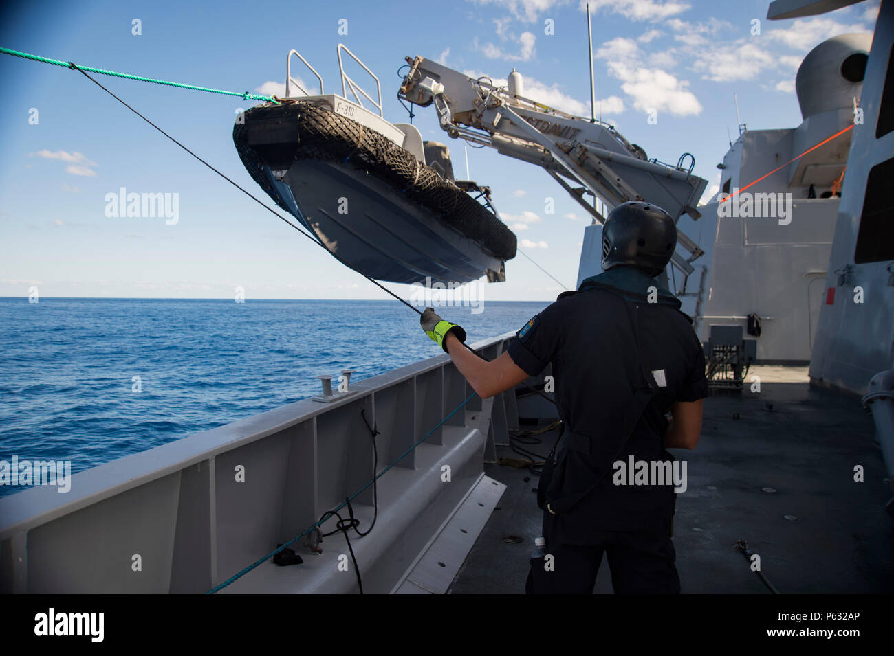 160404-N-QI061-324 ATLANTIC OCEAN (April 4, 2016) - A Royal Norwegian ...