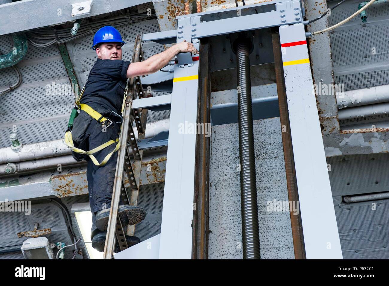 160411-N-BH414-040 ATLANTIC OCEAN (April 11, 2016) - Seaman Anthony ...