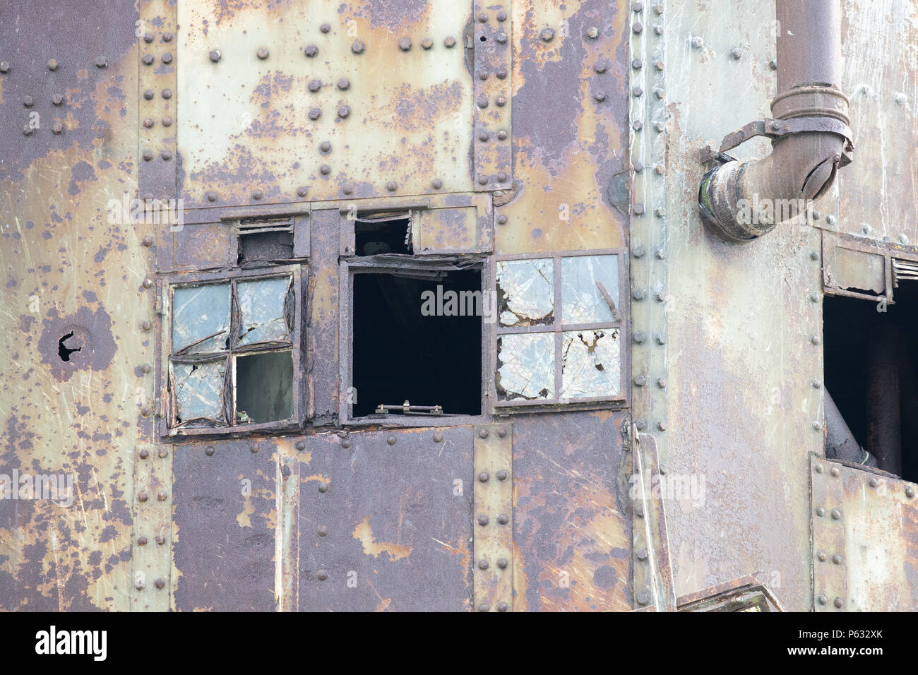 Maunsell Forts - Red Sands sea forts now abandoned, Close up of the ...