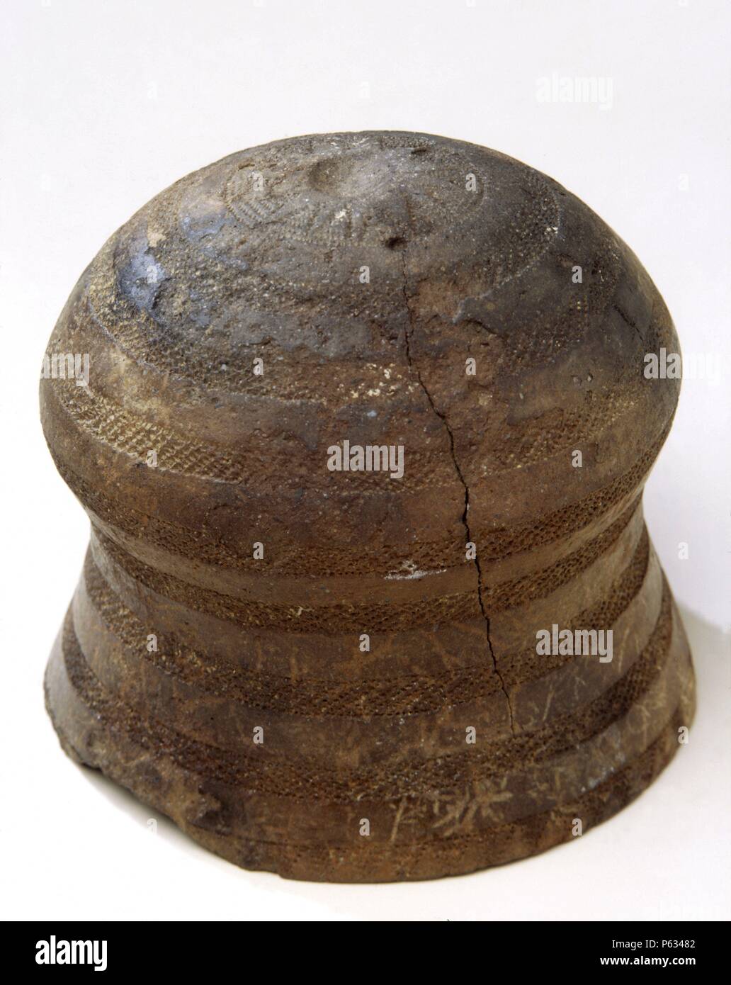 VASO CAMPANIFORME TIPO CIEMPOZUELOS.CALCOLITICO CERAMICA. (DEPOSITO ...