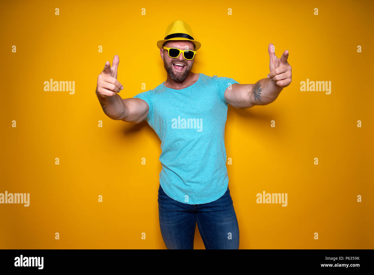 Man standing arms stretched out hi-res stock photography and images - Alamy