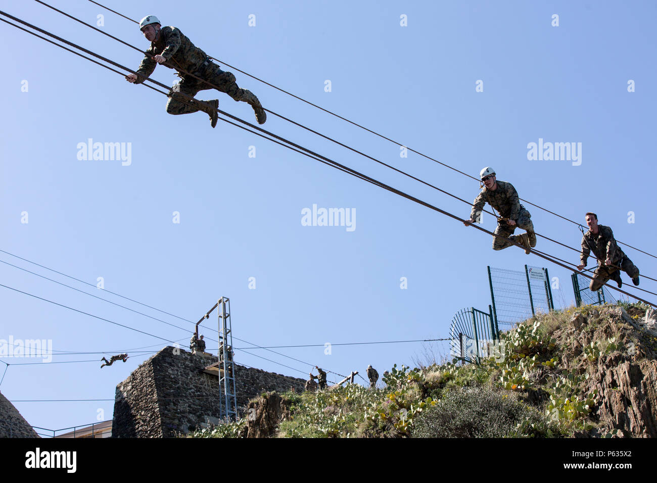 U.S. Marines with Bravo company, 1st Battalion, 8th Marine Regiment ...
