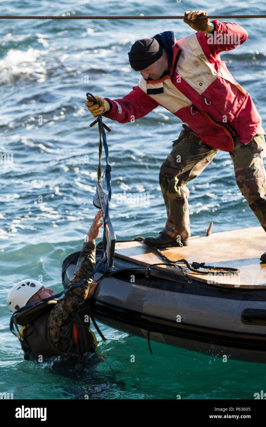 French Commando WO Laurent Lavigne, Commando training instructor with ...
