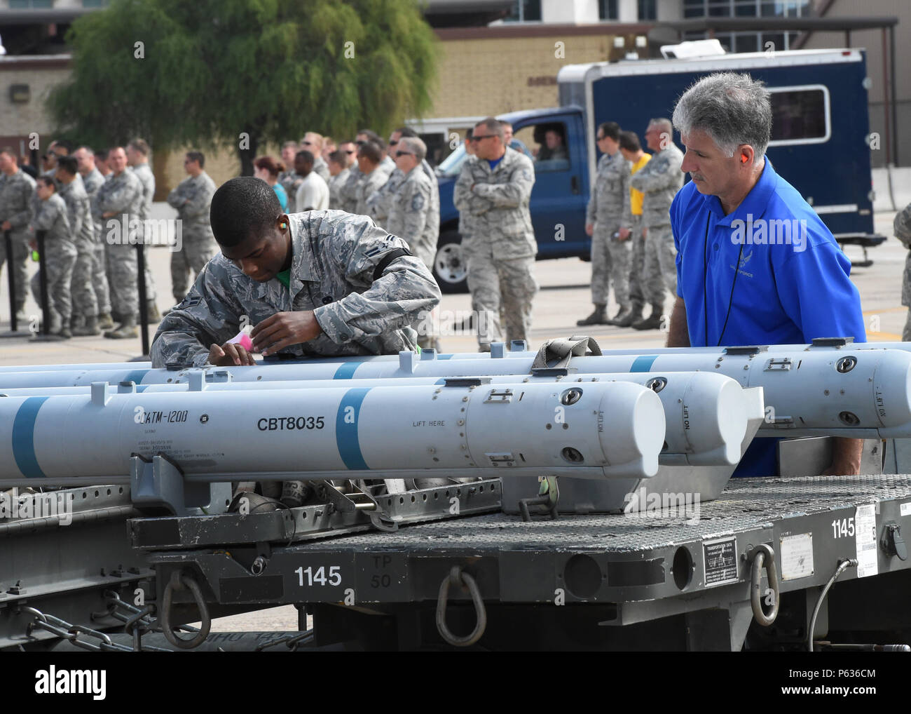 56th maintenance group hi-res stock photography and images - Alamy