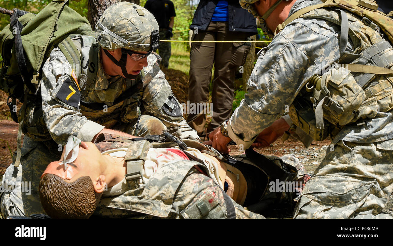 U s army 1st lt benjamin hi-res stock photography and images - Alamy
