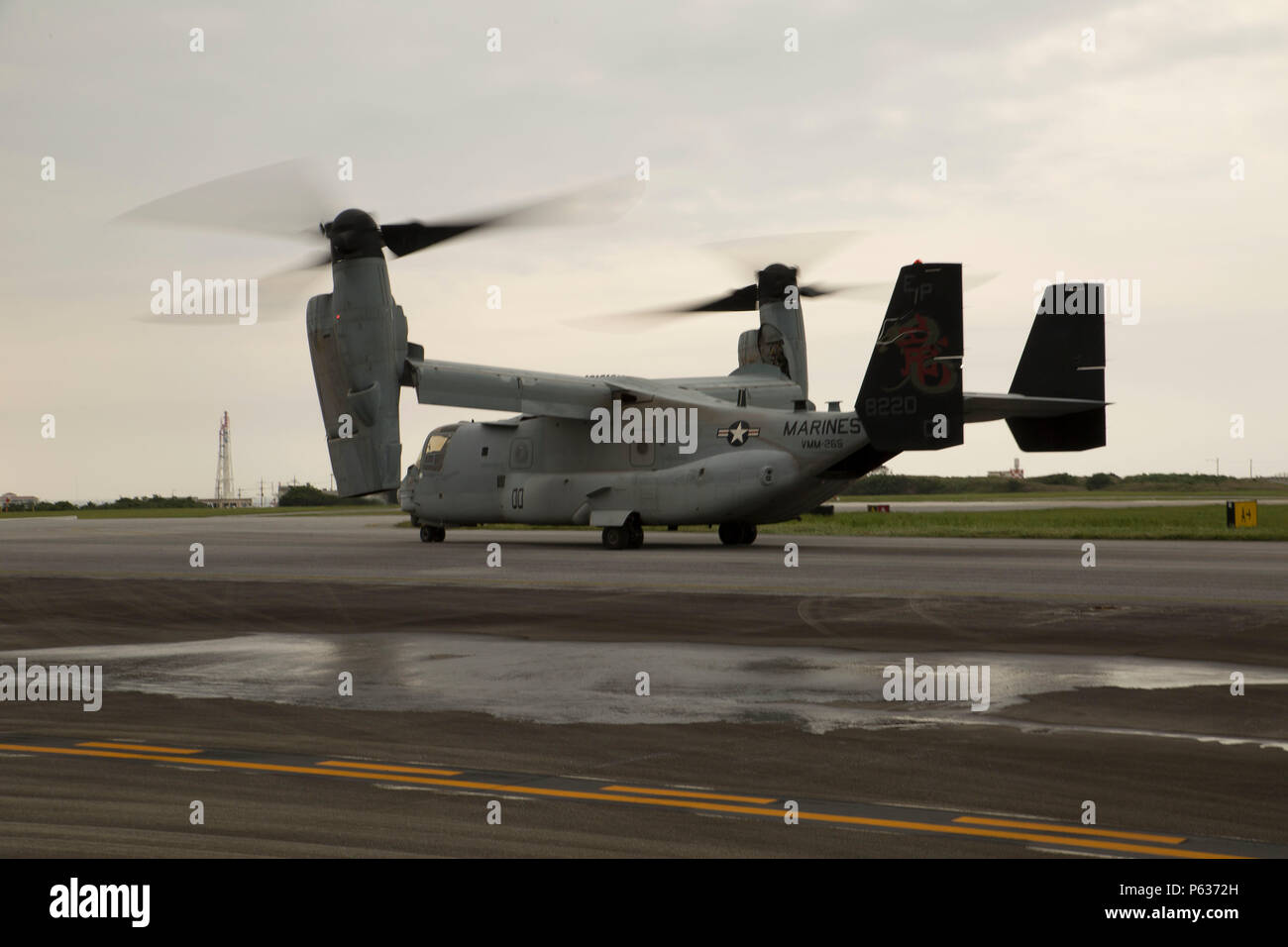 An MV-22 Osprey with Marine Medium Tiltrotor Squadron 265, 31st Marine ...