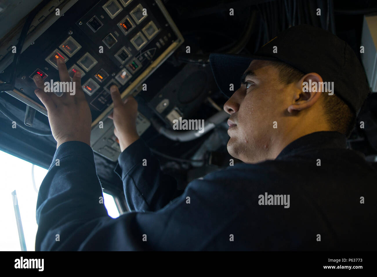 160416-N-VK310-034 ATLANTIC OCEAN (April 16, 2016) Cryptologic ...