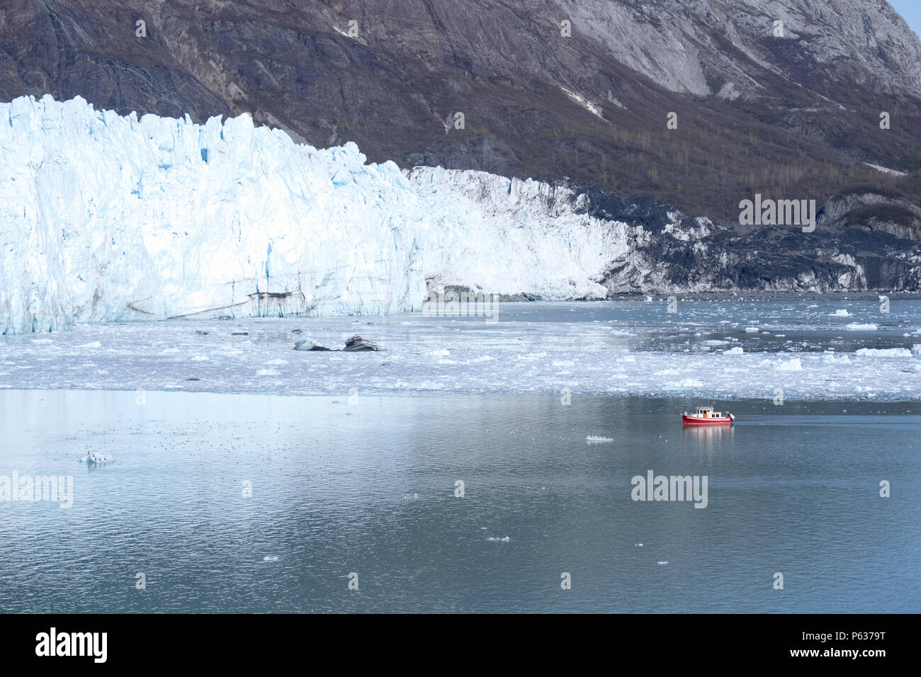 Alaska ice cruise boat hi-res stock photography and images - Alamy