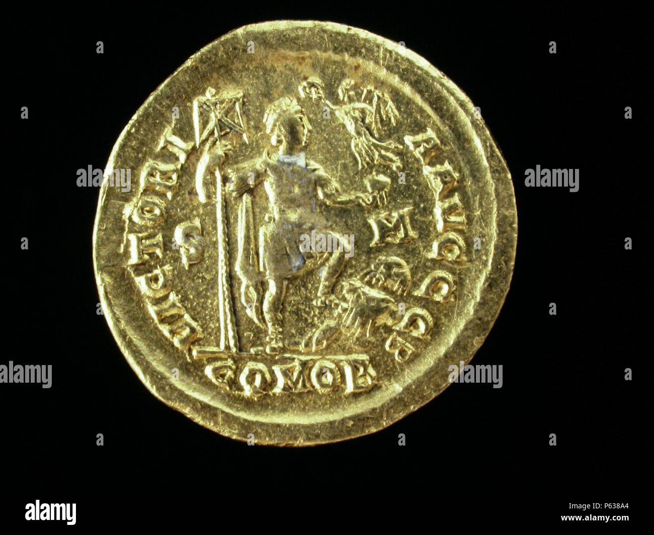 Emperador de pie hi-res stock photography and images - Alamy
