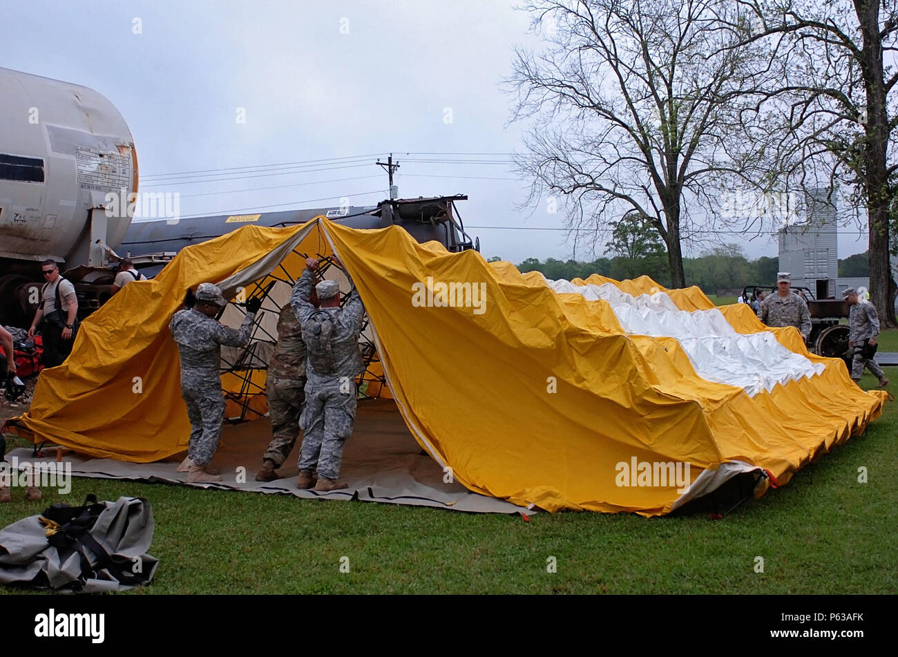 136th maneuver enhancement brigade hi-res stock photography and images ...