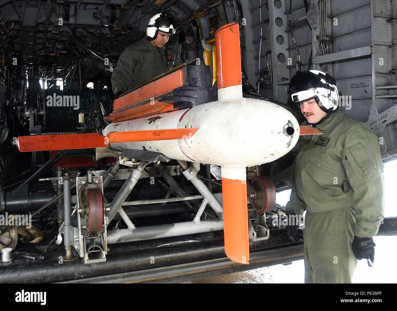Mk 105 minesweeping sled hi-res stock photography and images - Alamy