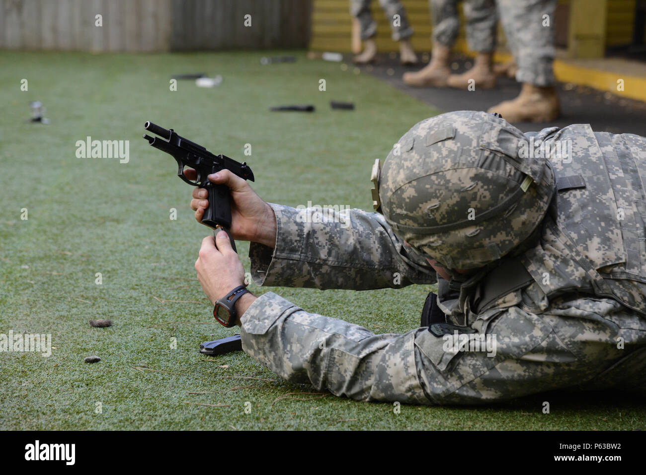 9 mm pistol qualification hi-res stock photography and images - Alamy