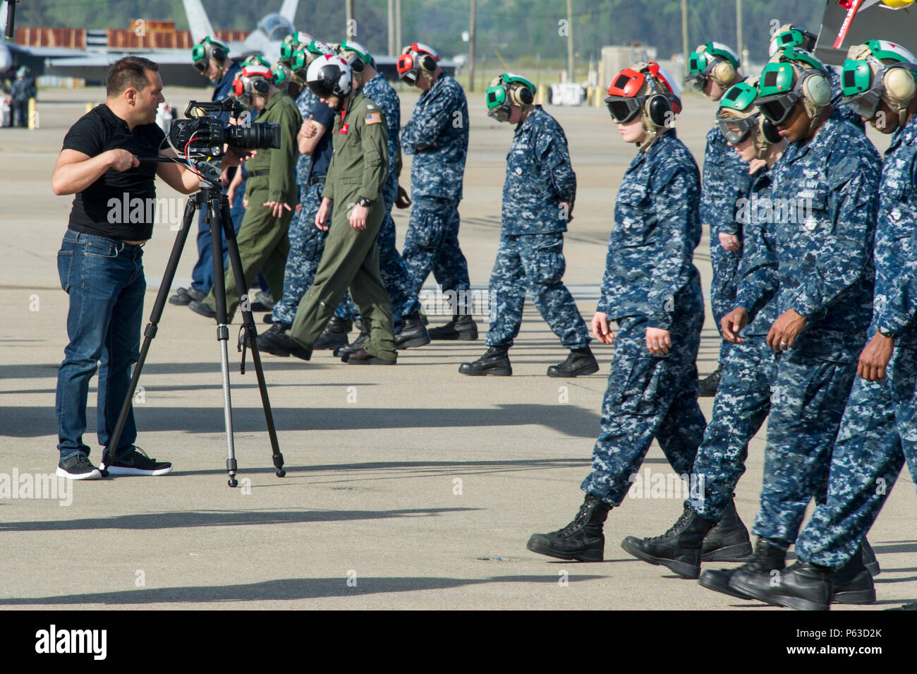 160419-N-YR571-076 VIRGINIA BEACH, Va. (April 19, 2016) Tim Hardiman ...