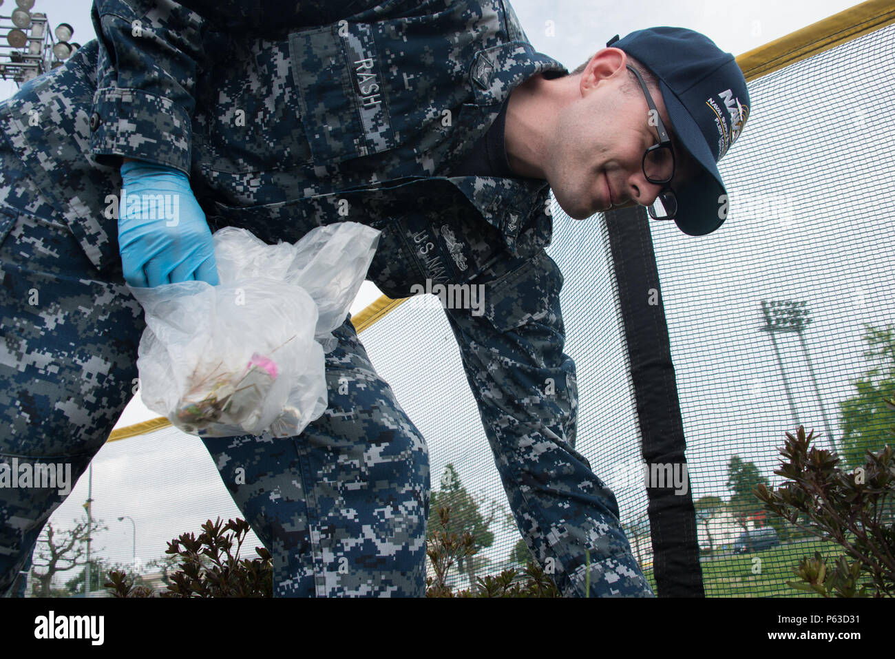 160421-N-YD204-012 NAVAL AIR FACILITY ATSUGI, Japan (April 21, 2016 ...