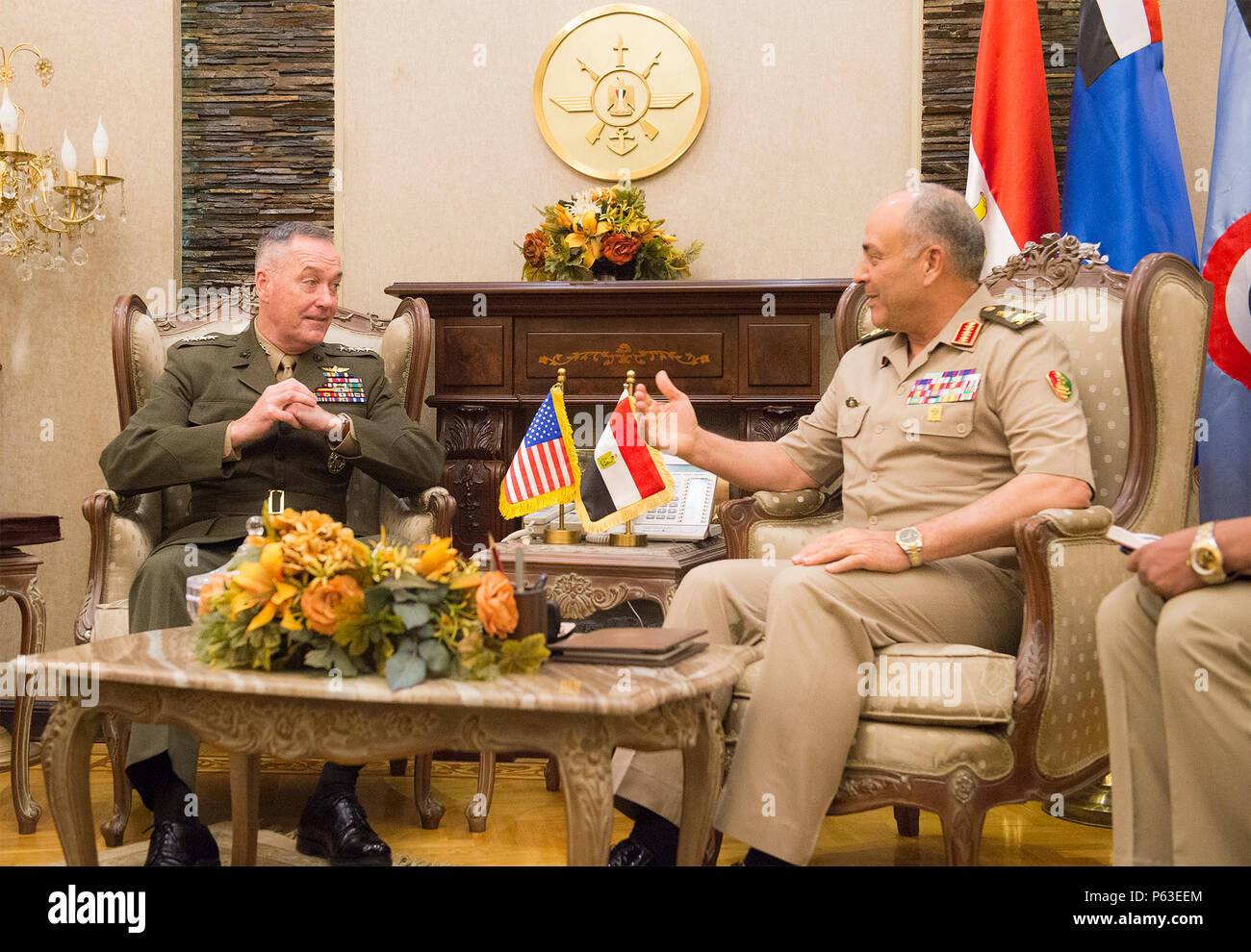 Egyptian ministry of defence hi-res stock photography and images - Alamy