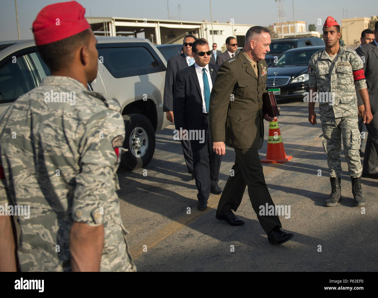Dignitaries egypt hi-res stock photography and images - Alamy