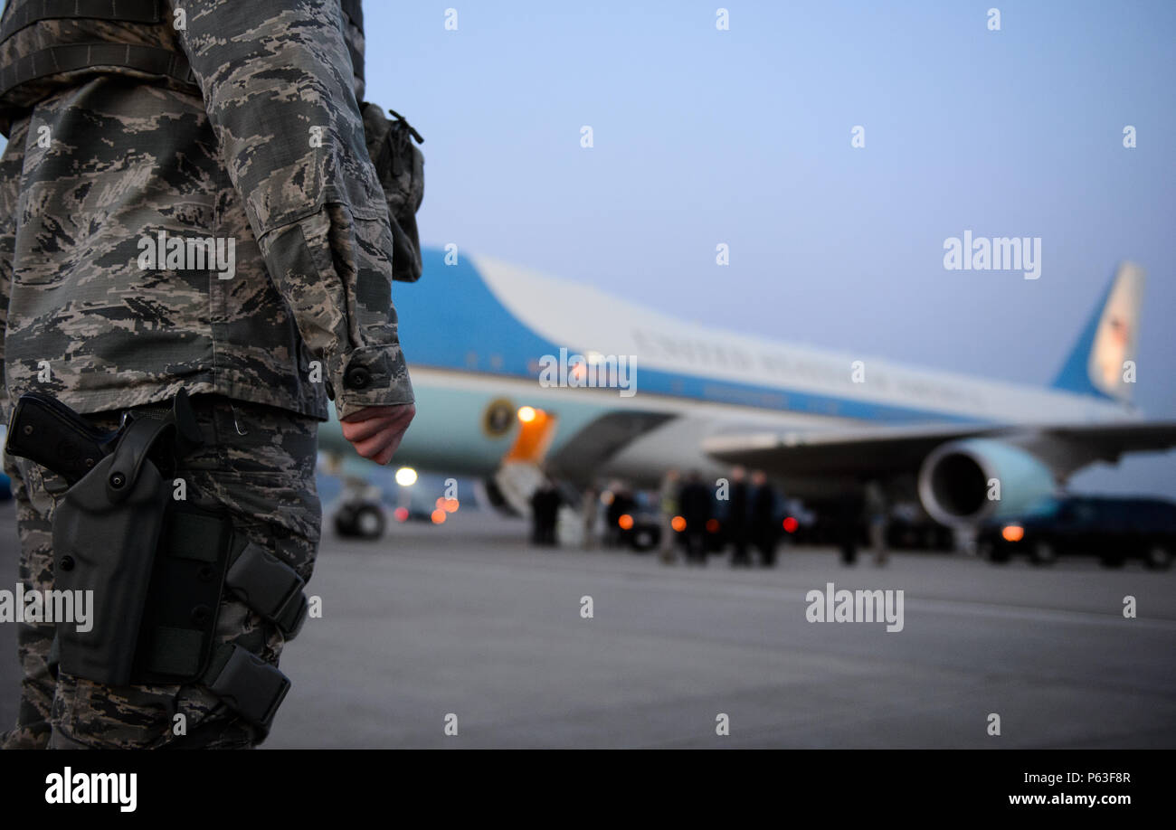 A member of the 86th Security Forces Squadron watches over Air Force ...