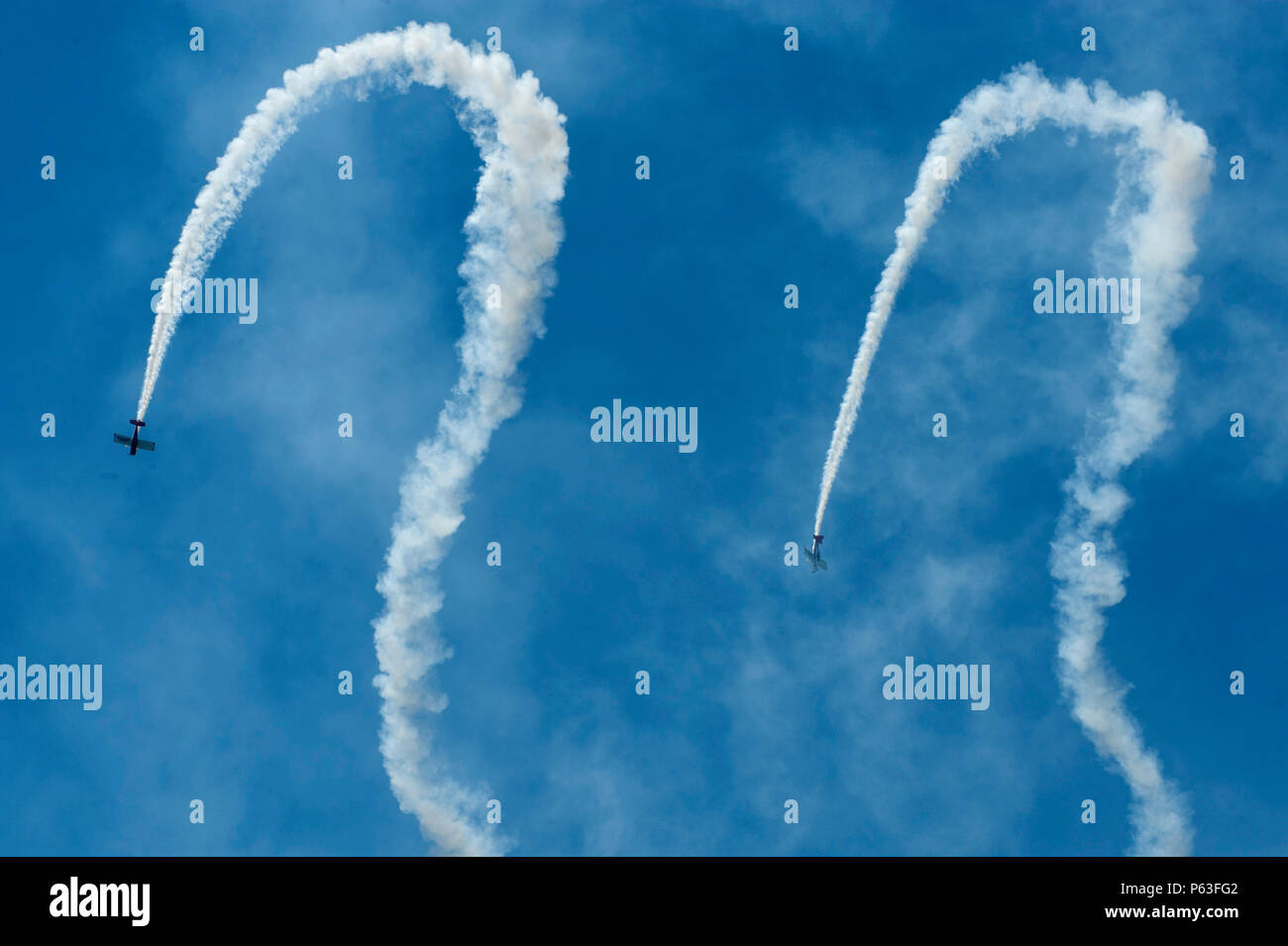 Aerobatic flyers hi-res stock photography and images - Alamy