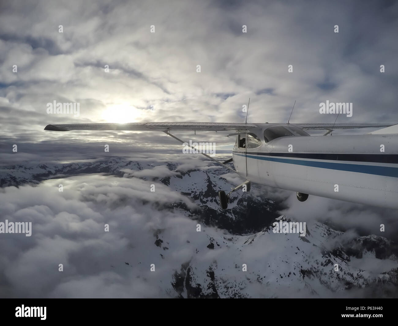 Aircraft over canadian landscape hi-res stock photography and images ...