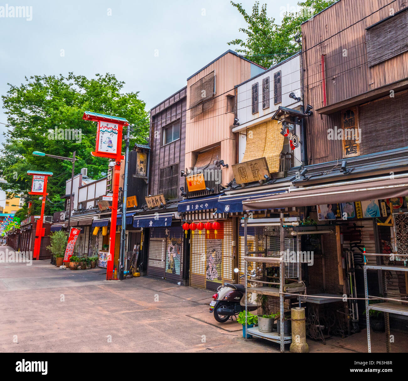 Old district tokyo hi-res stock photography and images - Alamy