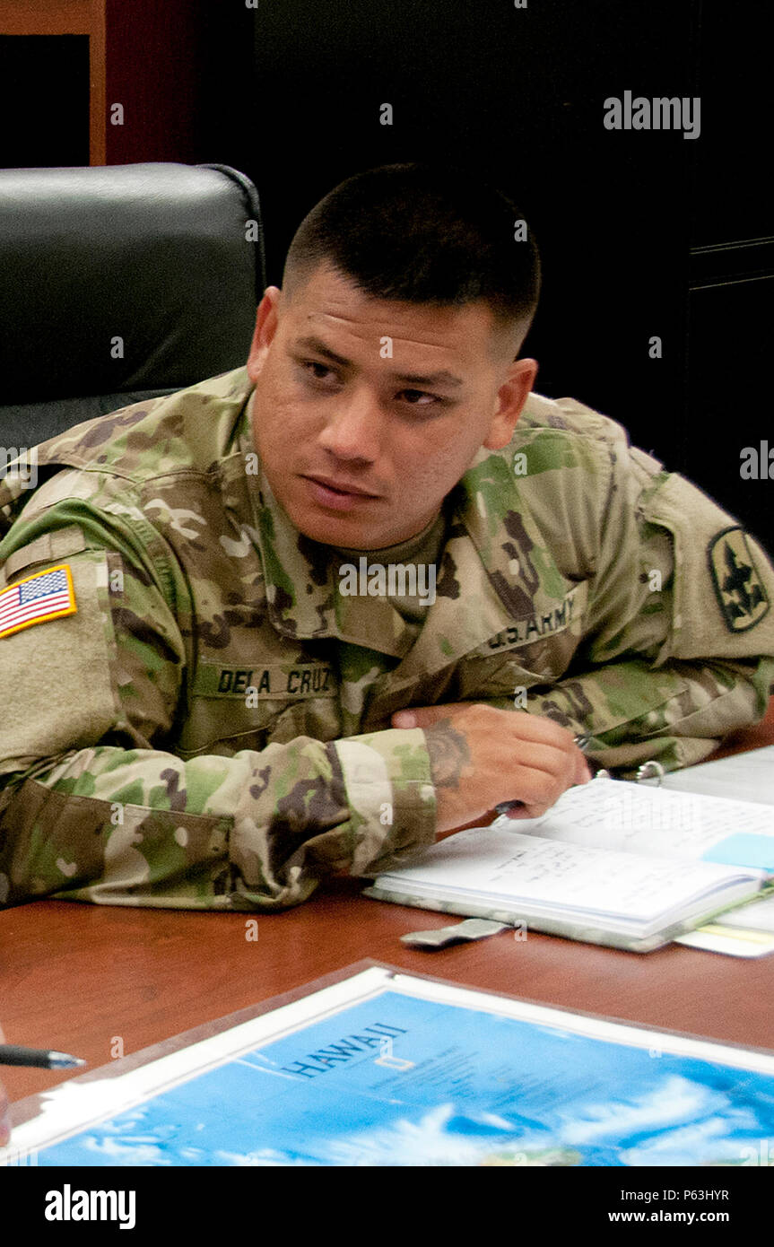 U.S. Army Staff Sgt. Landen Dela Cruz, Hawaii National Guard ...