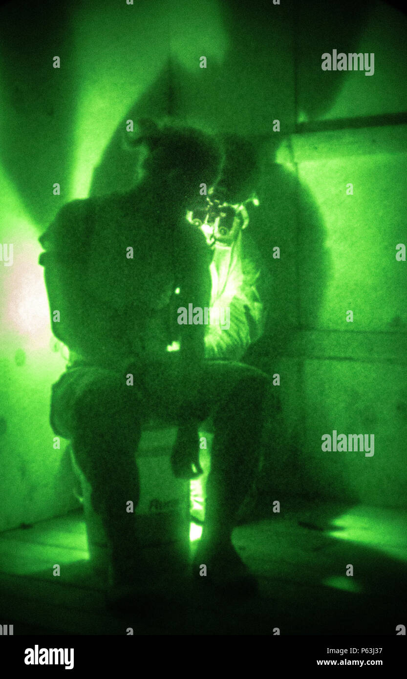 Explosive Ordnance Disposal technicians from the 722nd Ordnance Company ...