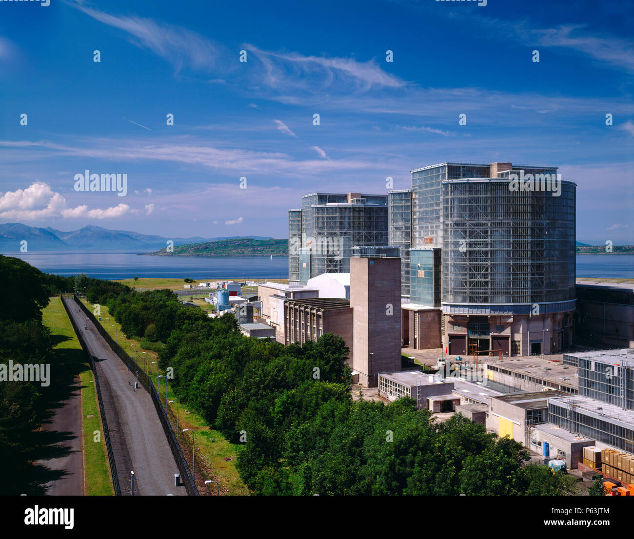 Nuclear powerstation uk hi-res stock photography and images - Alamy
