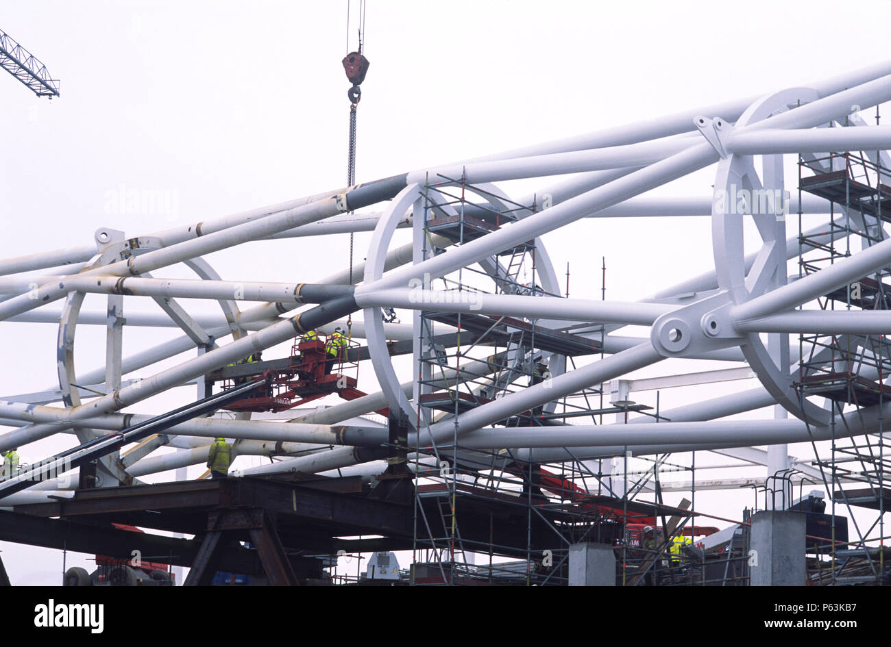 Norman foster wembley stadium hi-res stock photography and images - Alamy