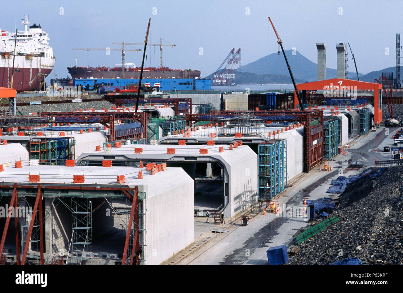 Alternate sections of an immersed tube tunnel element sit waiting for ...
