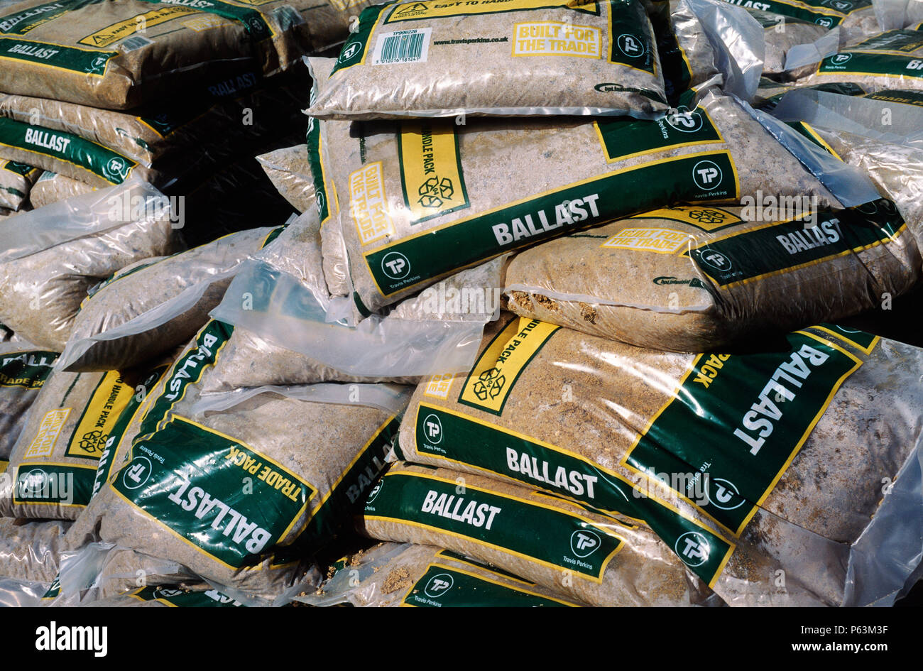 Ballast materials hi-res stock photography and images - Alamy