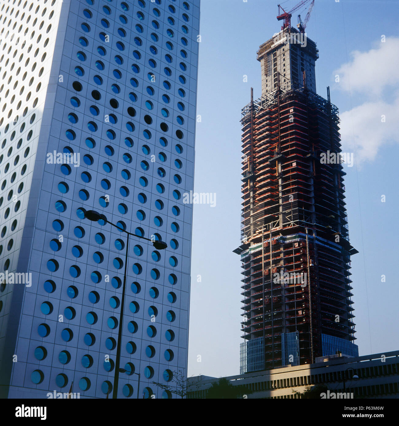 A 90 storey high rise, Hong Kong's biggest at the time in steel and ...