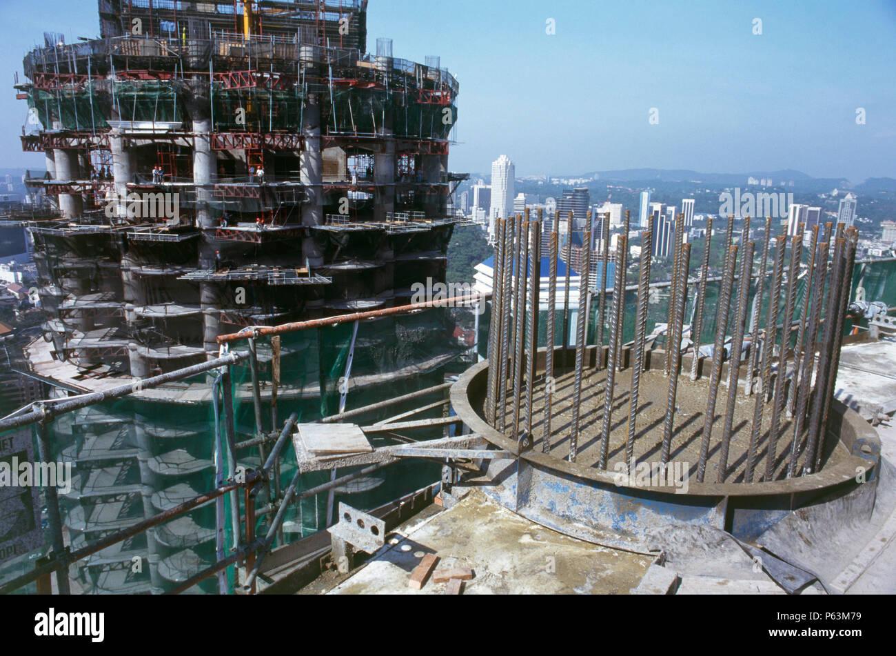 Petronas Towers Construction