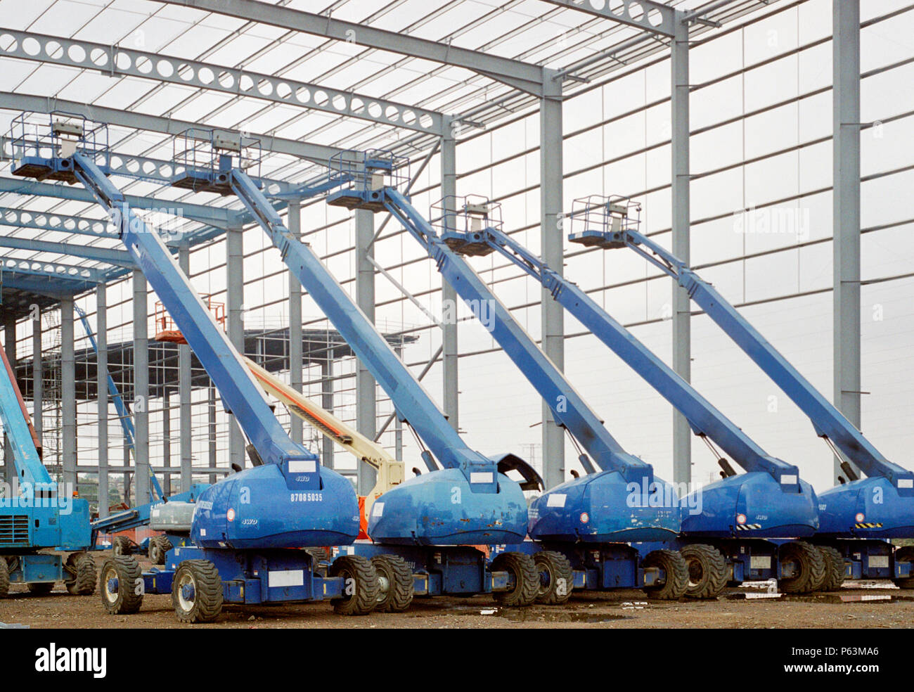 Access platforms lined up for work on the 22m high steel frame ...