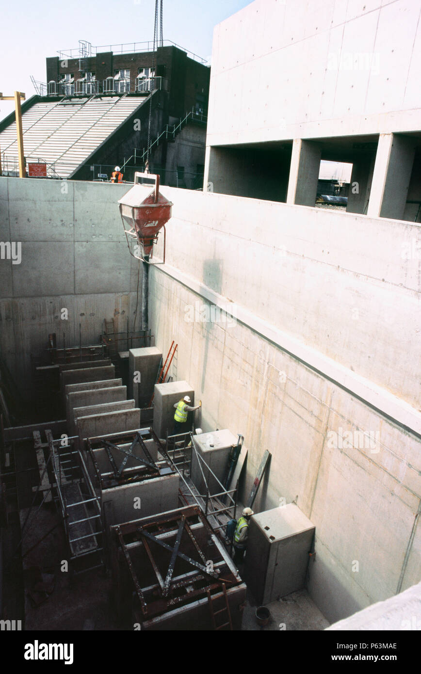 Skipping in concrete for pump mounting blocks in the dry well of the ...