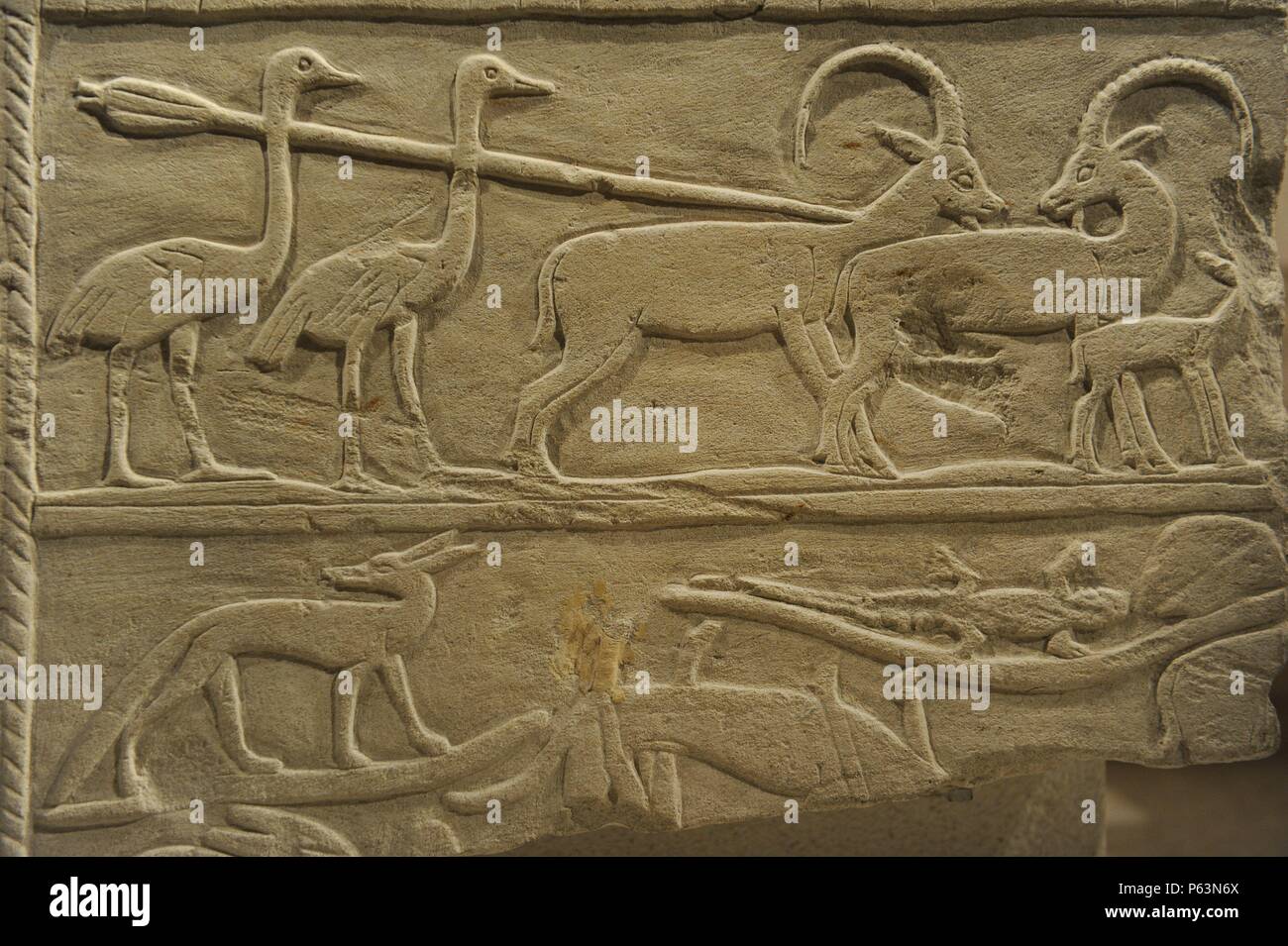 Ancient egyptians art hunt hi-res stock photography and images - Alamy