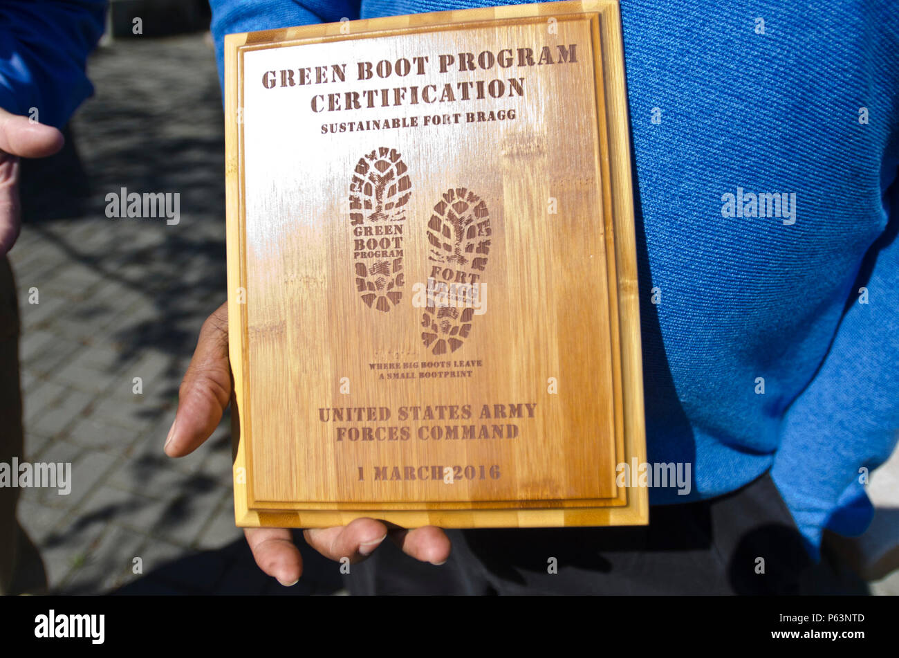 Army recycling program hi-res stock photography and images - Alamy