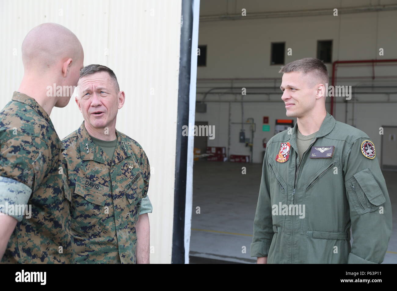 LtGen Jon M. Davis visits Marine Corps Air Station (MCAS) Beaufort on ...