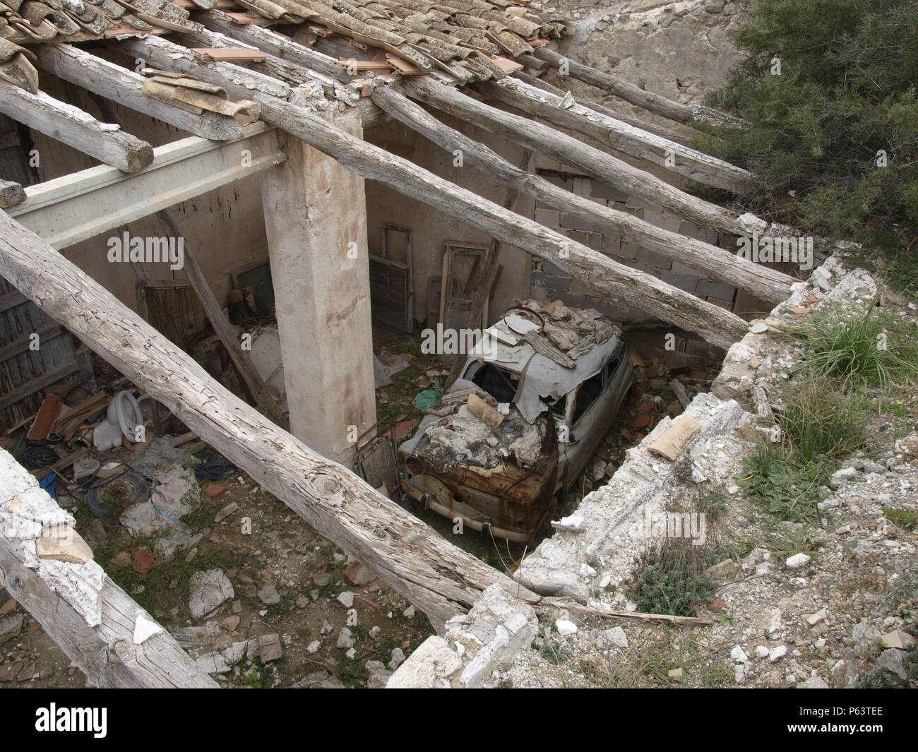 EL YESAR DEL POLOVAR. YESERA DEL POLOVAR EN RUINAS Stock Photo - Alamy