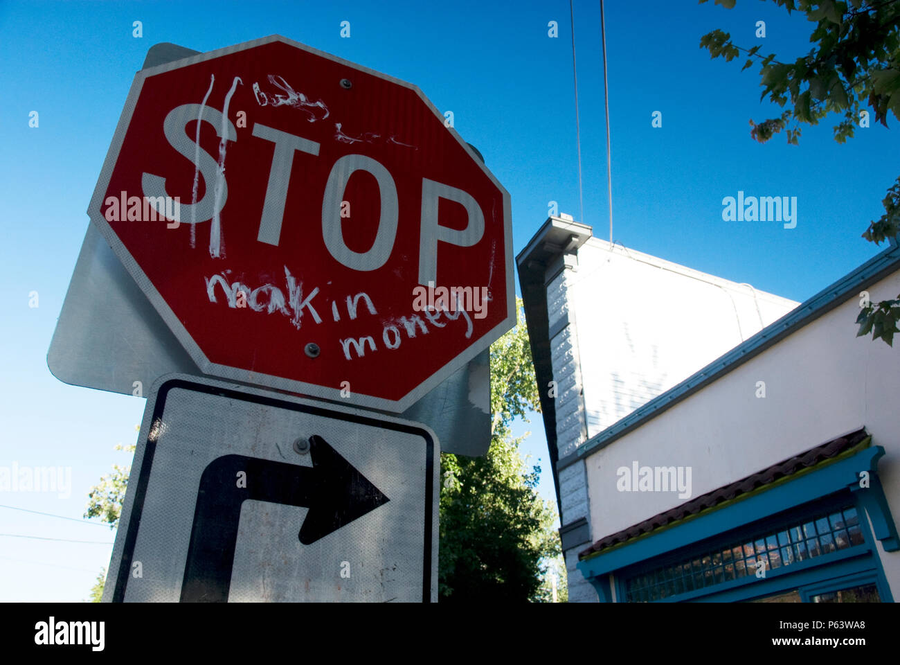 Graffiti stop sign hi-res stock photography and images - Alamy