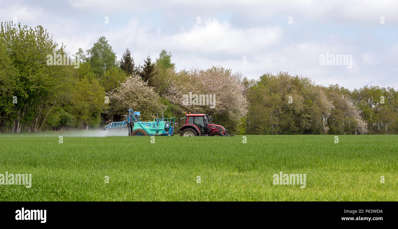Spraying machine hi-res stock photography and images - Alamy