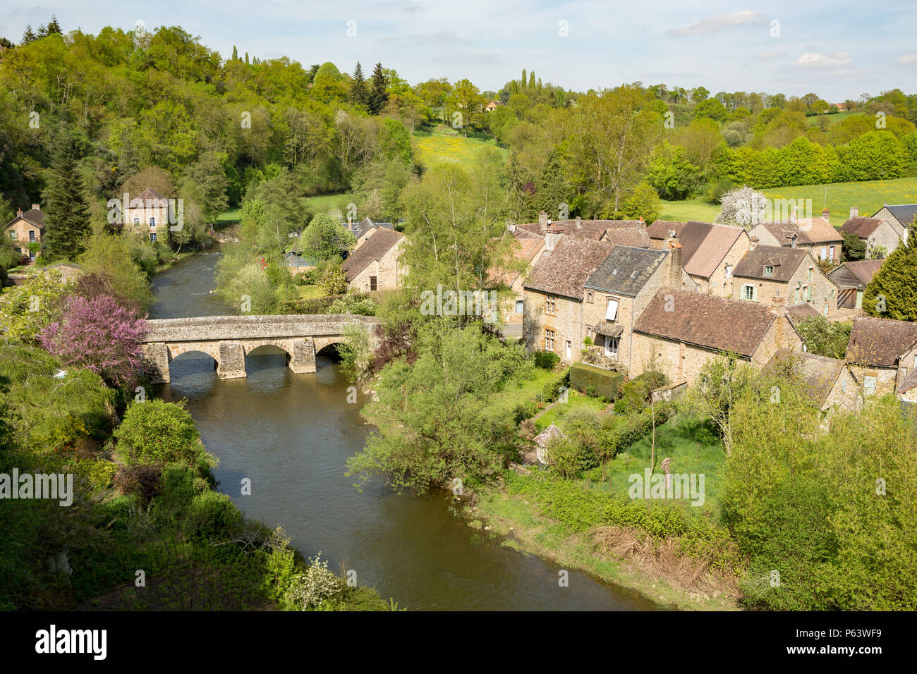 Beautiful french riverside village hi-res stock photography and images ...