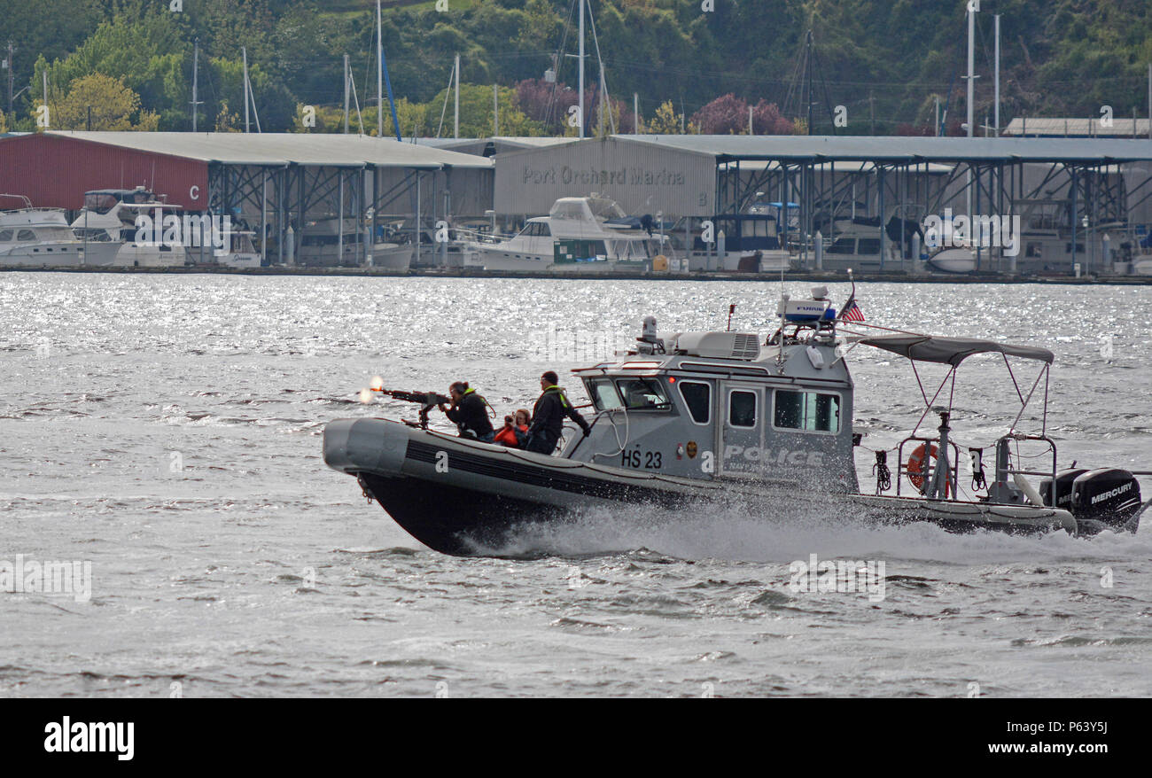 160412-N-MM360-236 SINCLAIR INLET (April 12, 2016) – A harbor security ...