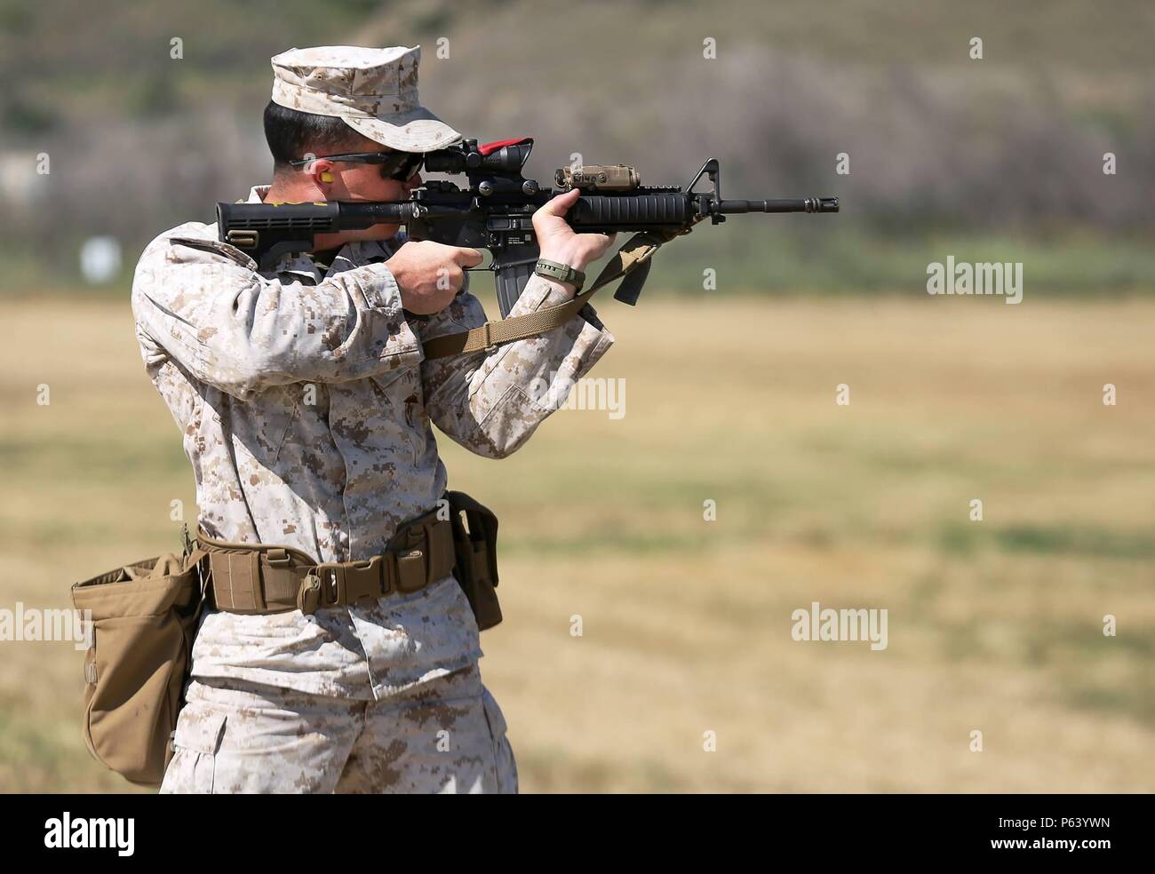 Rifle marksmansip qualification hi-res stock photography and images - Alamy