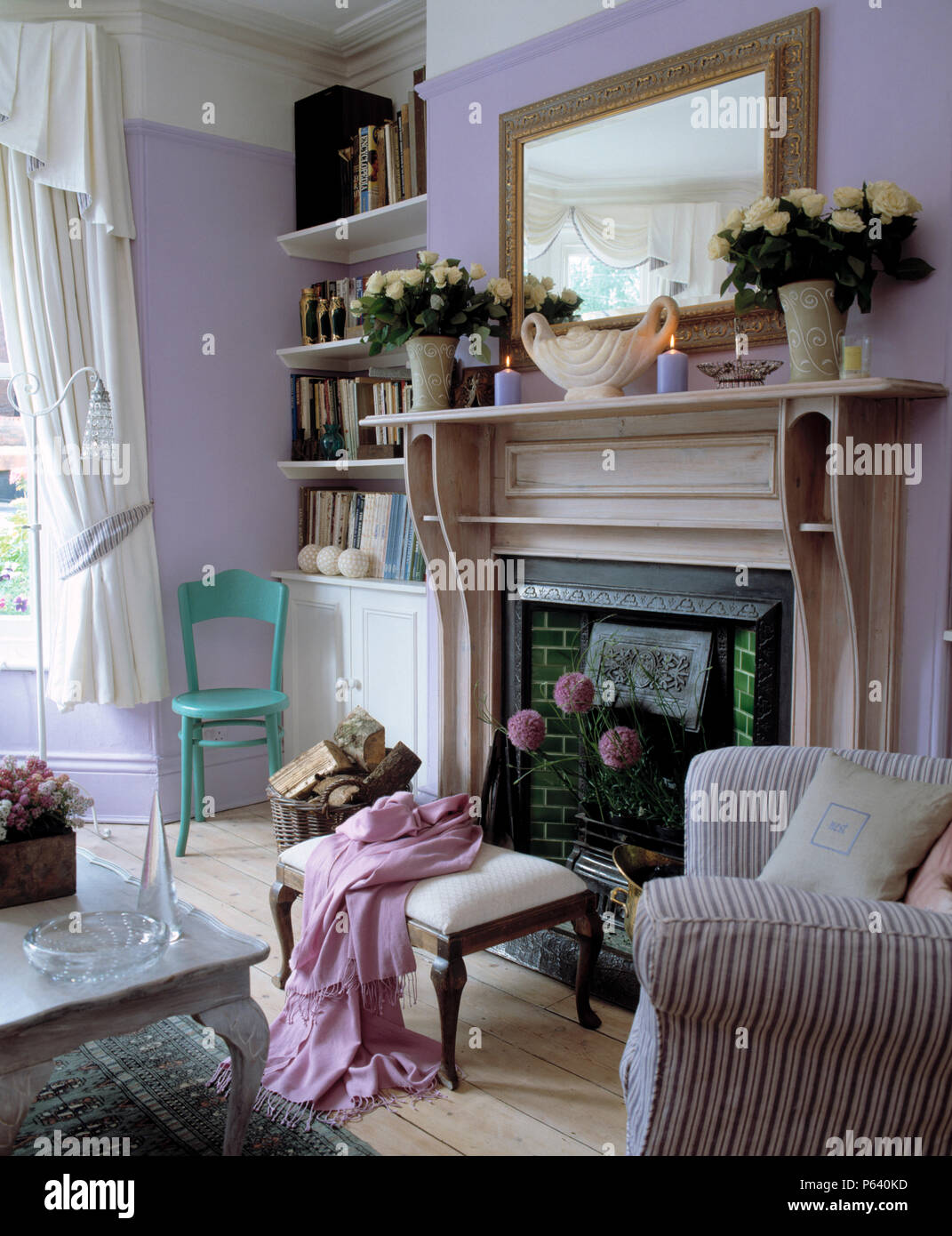 Stool hi res hi-res stock photography and images - Alamy